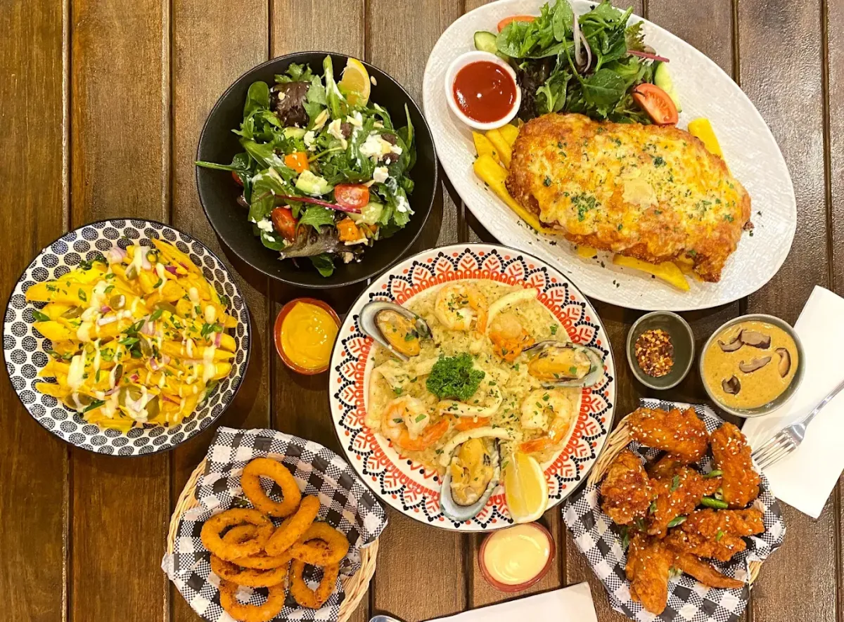 Hunger Den - Halal Restaurant in 306 Sydney Rd | HalalMaps